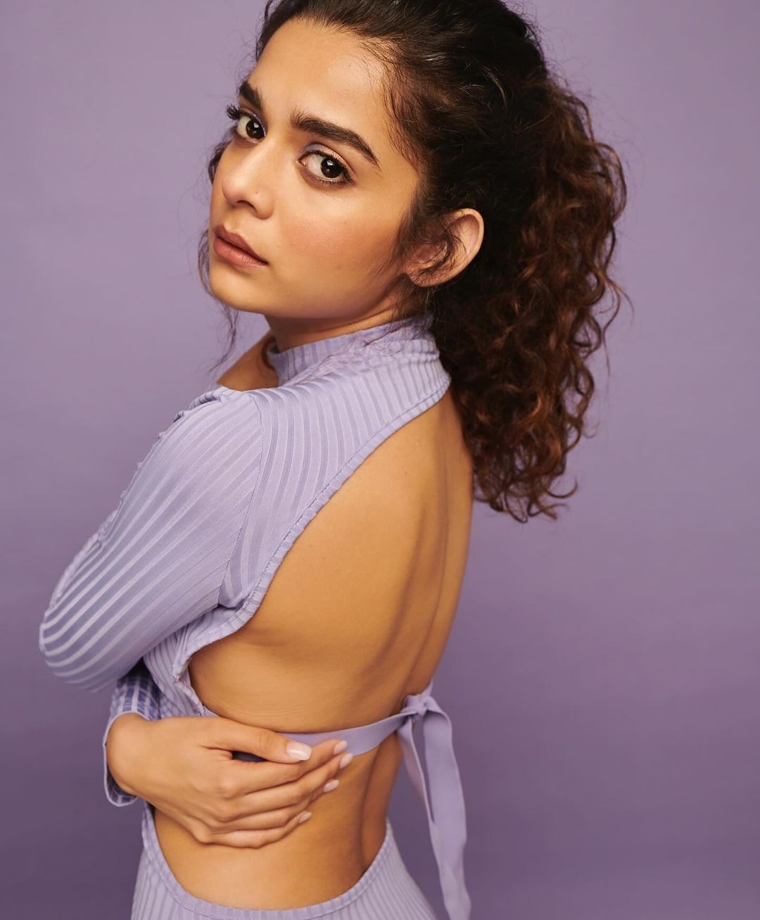 Mithila Palkar: మరోసారి రెచ్చిపోయిన మిథిలా పాల్కర్.. బ్యాక్‌లెస్ ...