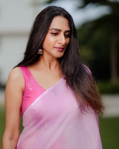 Surekha Vani: 46 ఏళ్ల వయసులో సురేఖా వాణి గ్లామర్ షో.. హద్దులు దాటి మరీ ...