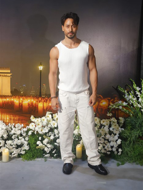 Tiger Shroff, Shubman Gill & Other Celebrities Unite to Honor 26/11 ...