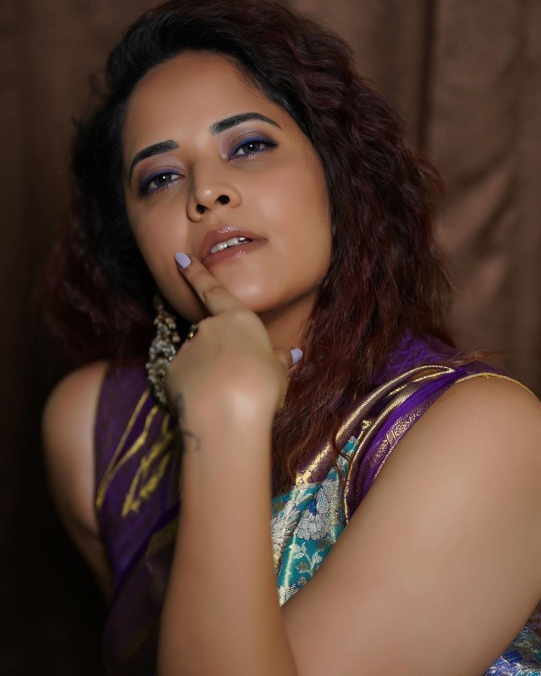 Anasuya Photos చీరకట్టులో ముగ్ద మనోహరిలా.. మతిపోయేలా అనసూయ అందాల జోరు! | Jabardasth Anasuya ...