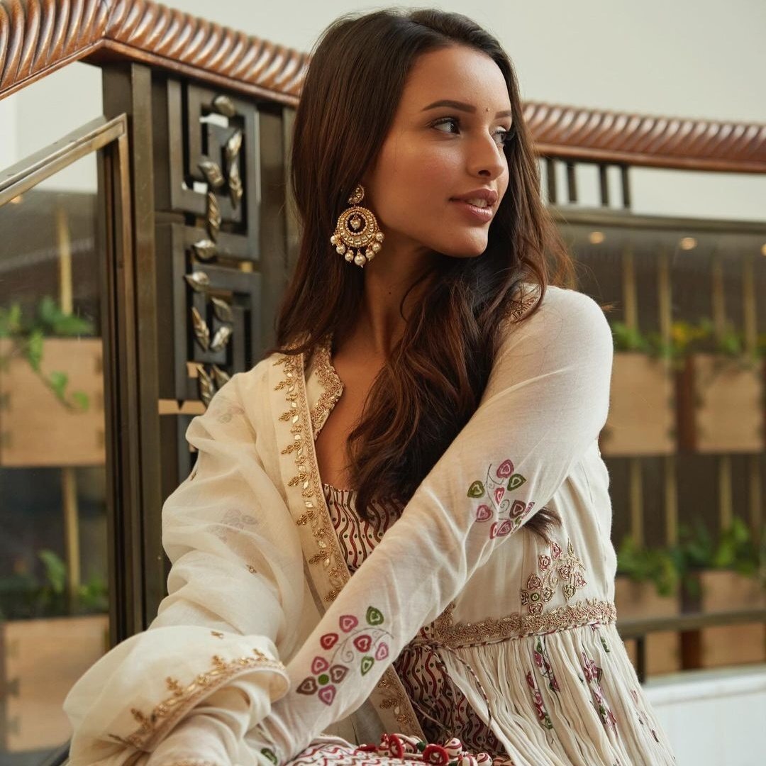 Animal Actress Tripti Dimri’s Revealing Photoshoot - Filmibeat