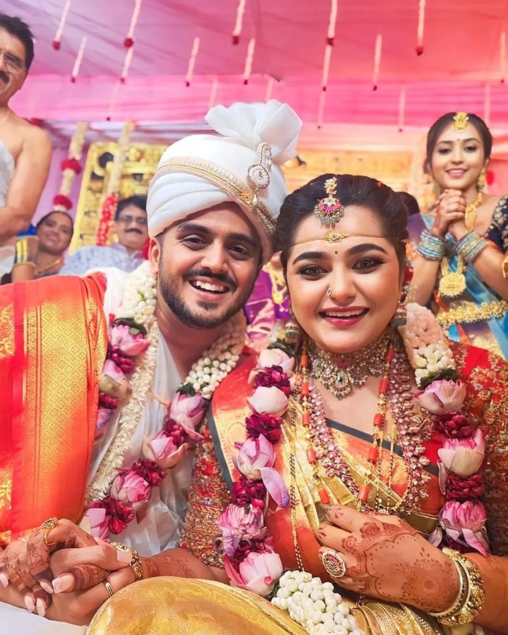 Gicchi Gili Gili Fame Priyanka Kamath Wedding Photos - Filmibeat