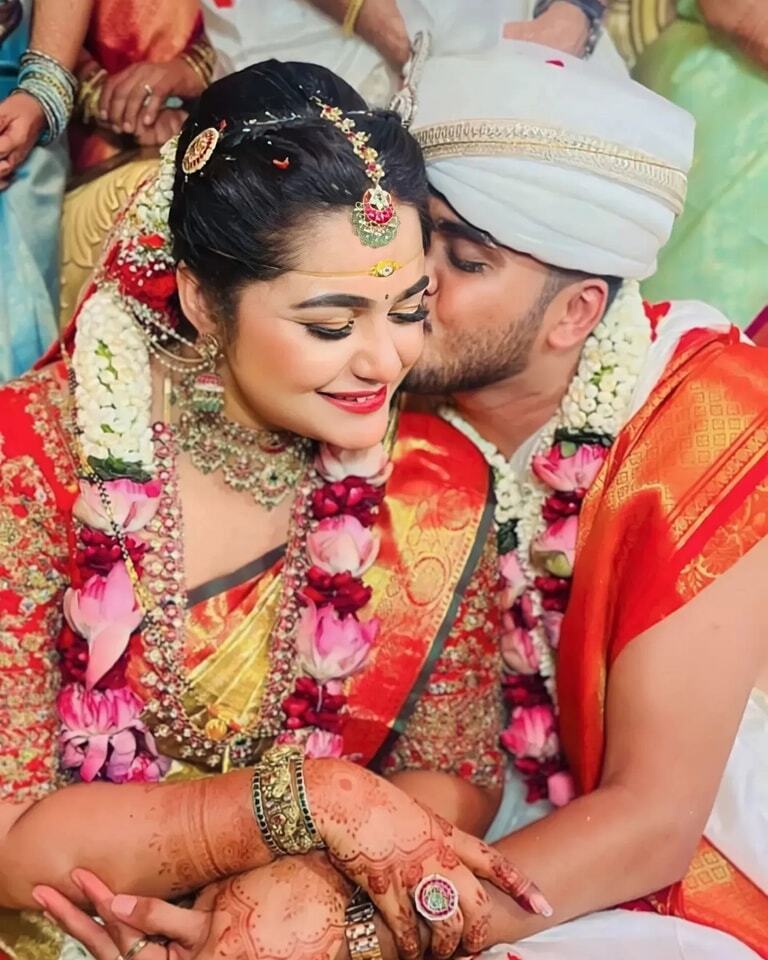 Gicchi Gili Gili Fame Priyanka Kamath Wedding Photos - Filmibeat