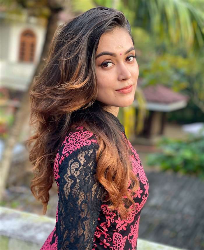 Mithu vigil Photos: Find Latest HD Images, Pictures, Stills & Pics ...