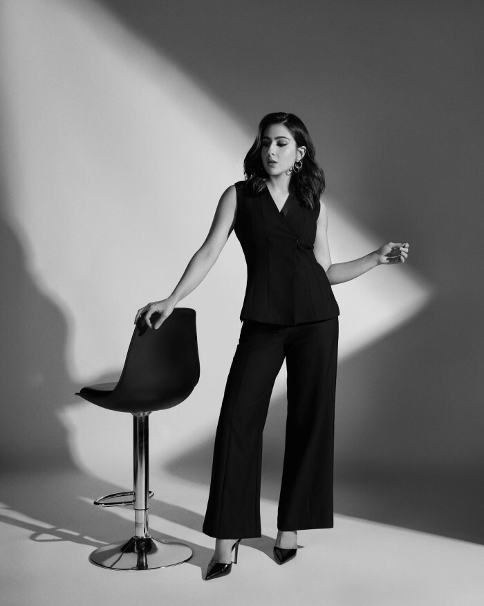 Sara Ali Khan ने दादी संग करवाया ग्लैमरस फोटोशूट, तस्वीरों में क्लासी ...