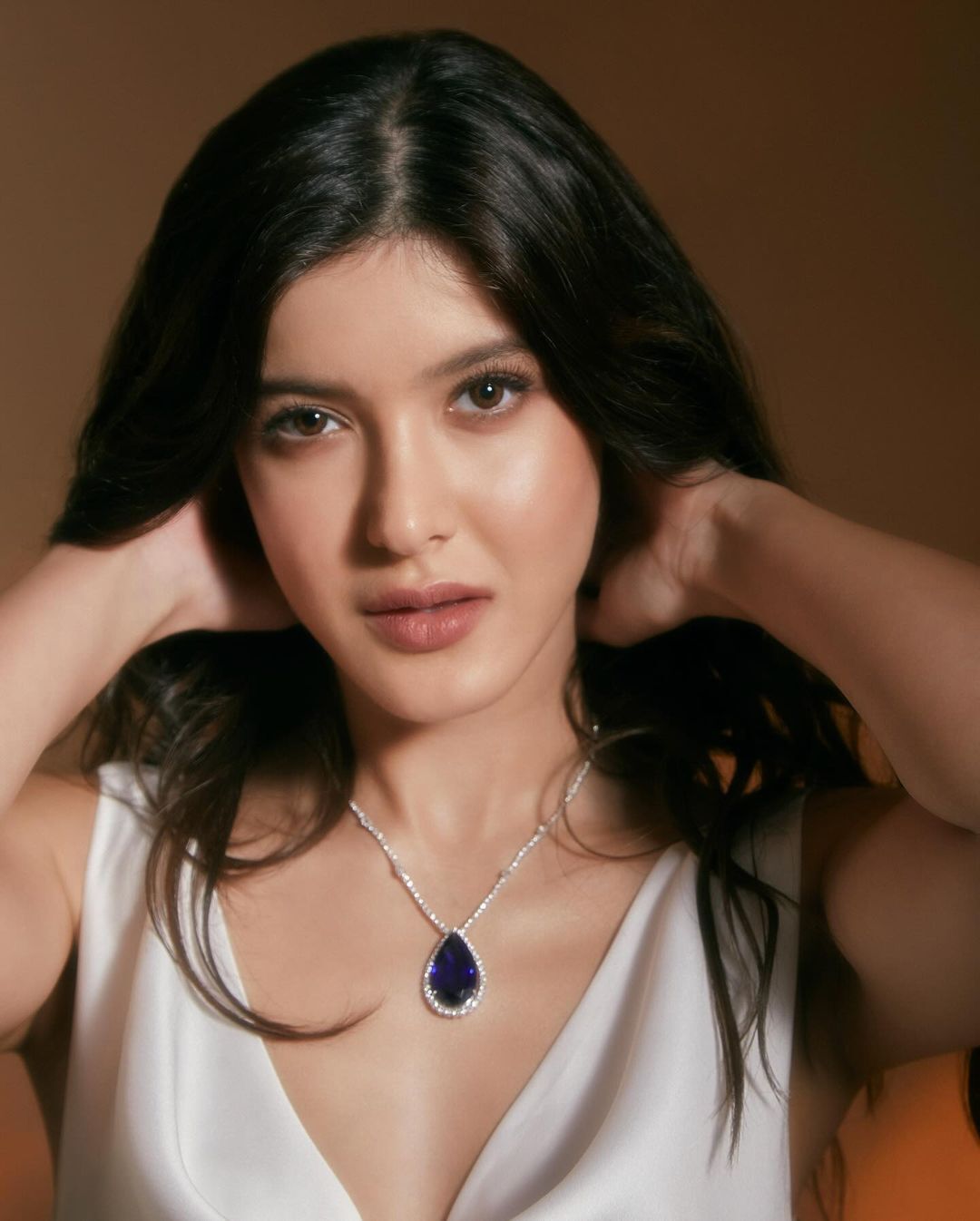 Shanaya Kapoor: బార్బీ డాల్‌లా మారిపోయిన షనాయ కపూర్.. వైట్ డ్రెస్‌లో వావ్ అనిపిస్తోందిగా ...