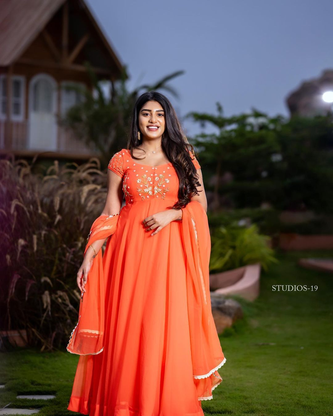 Supritha: అందాలతో షాకిచ్చిన సురేఖా వాణి కూతురు... ఒక్కసారిగా ఈ ఛేంజ్ ...