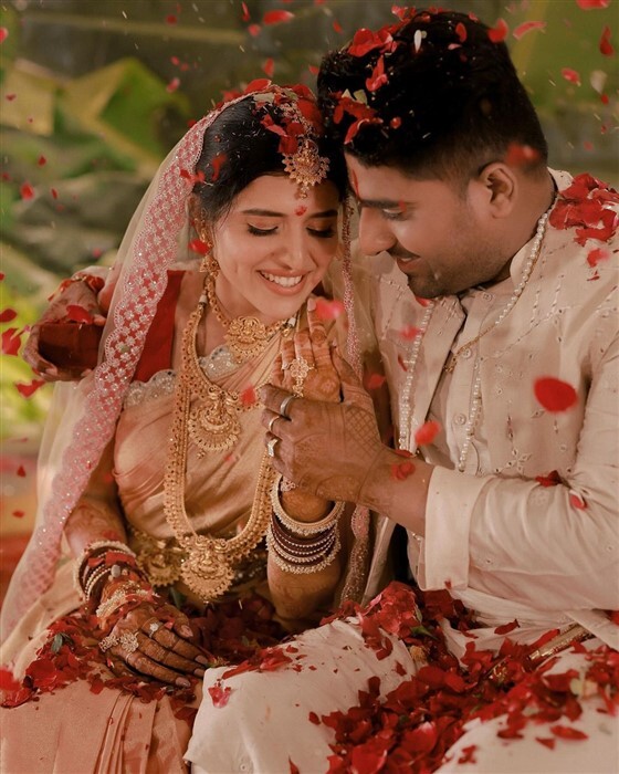 Telugu Actress Chitra Shukla Says 'I Do' to IFS Vaibhav Upadhyay in ...