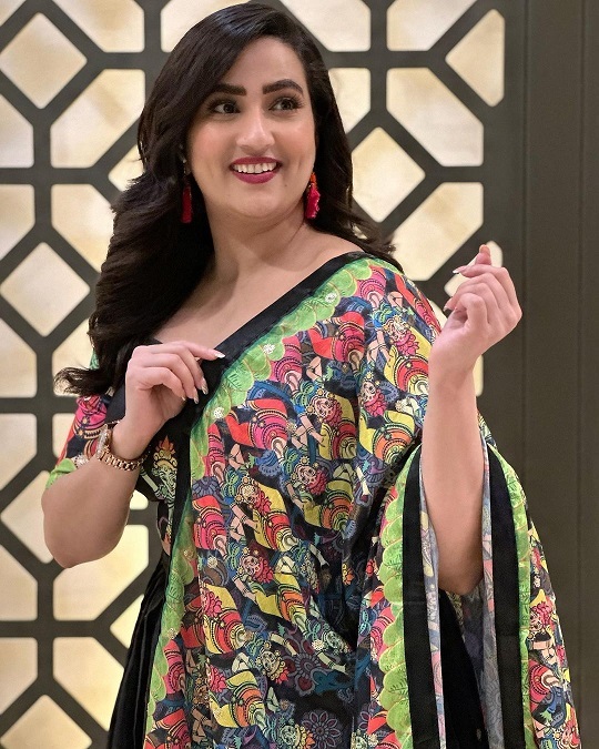 Anchor Manjusha: యాంకర్ మంజూష పద్ధతైన అందాలు.. చూశారంటే కళ్లు ...