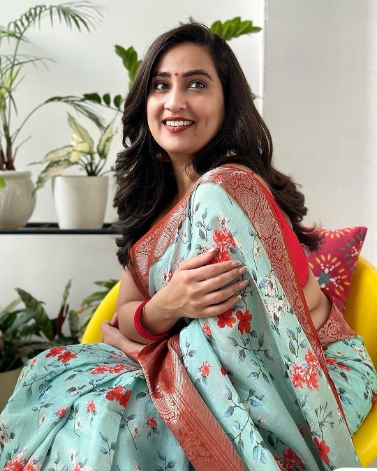 Anchor Manjusha: యాంకర్ మంజూష పద్ధతైన అందాలు.. చూశారంటే కళ్లు ...