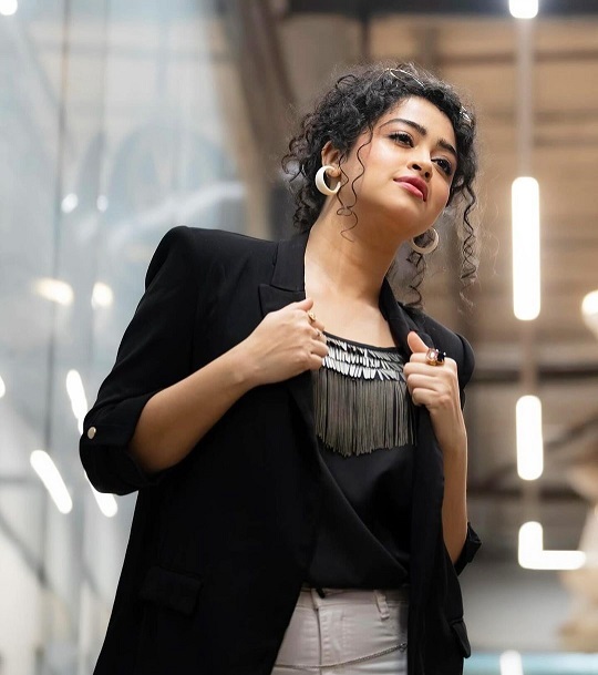 Apsara Rani హద్దు దాటిన ఆర్జీవీ భామ అరాచకం.. అందల జాతర చూశారంటే? | Rgv ...