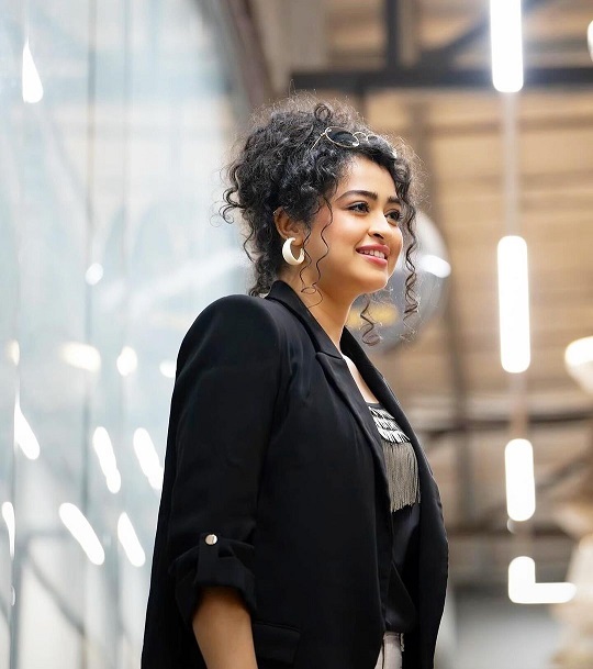 Apsara Rani హద్దు దాటిన ఆర్జీవీ భామ అరాచకం.. అందల జాతర చూశారంటే? | Rgv ...