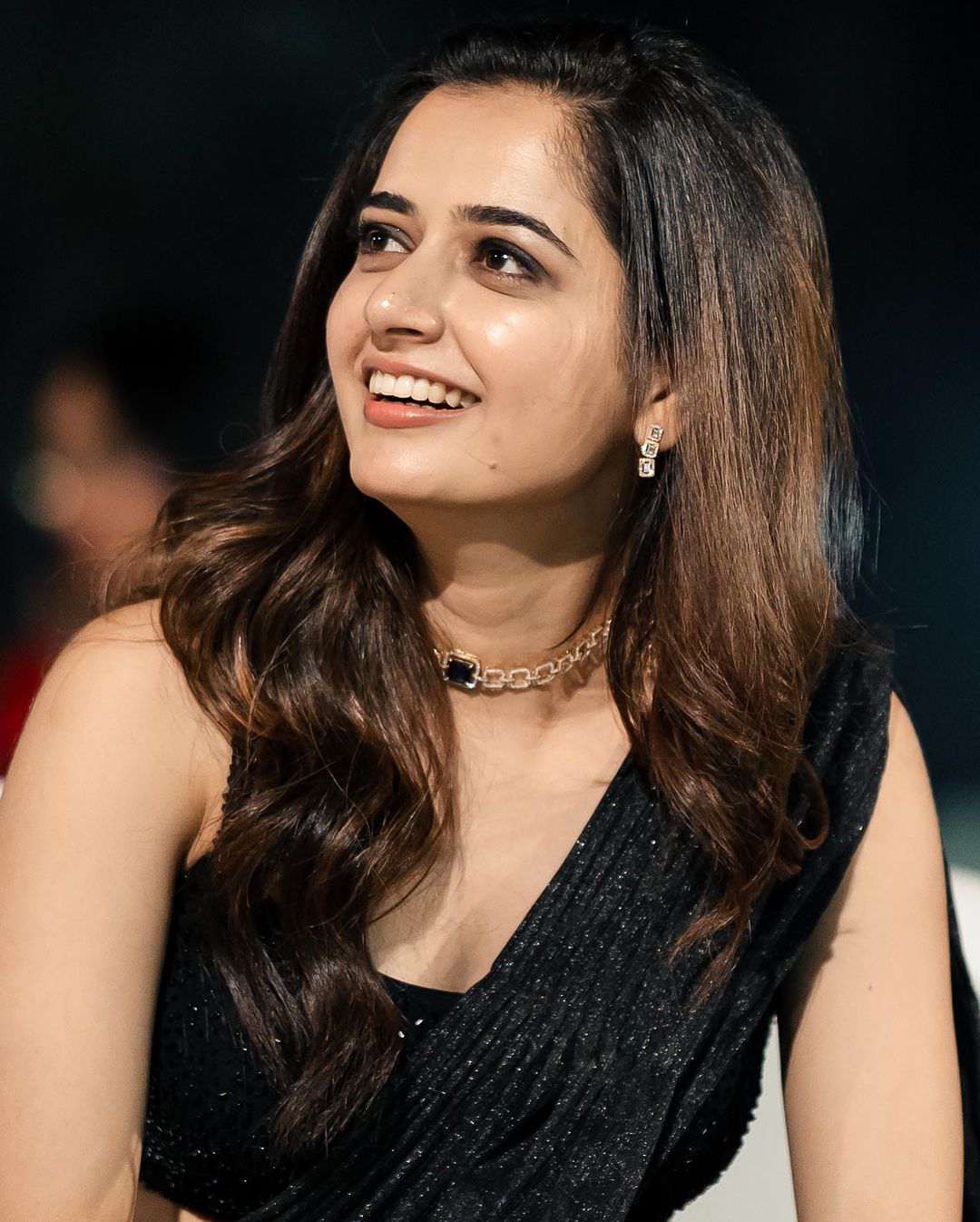 Ashika Ranganath: రంజుగా ఆషికా రంగనాథ్.. చీకట్లో చివుక్కుమనే అందాలు ...
