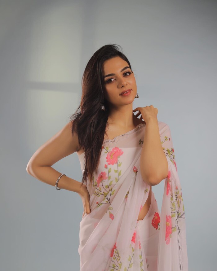 Bhavya Trikha Photos: Find Latest HD Images, Pictures, Stills & Pics ...