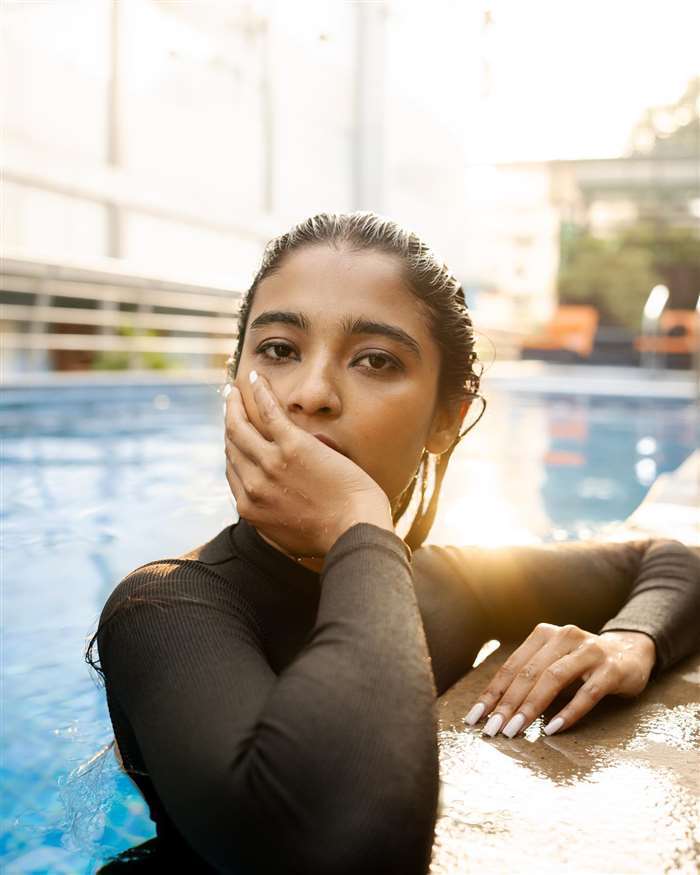 Chaitra J Achar Viral Bold Photoshoot Viral - Filmibeat