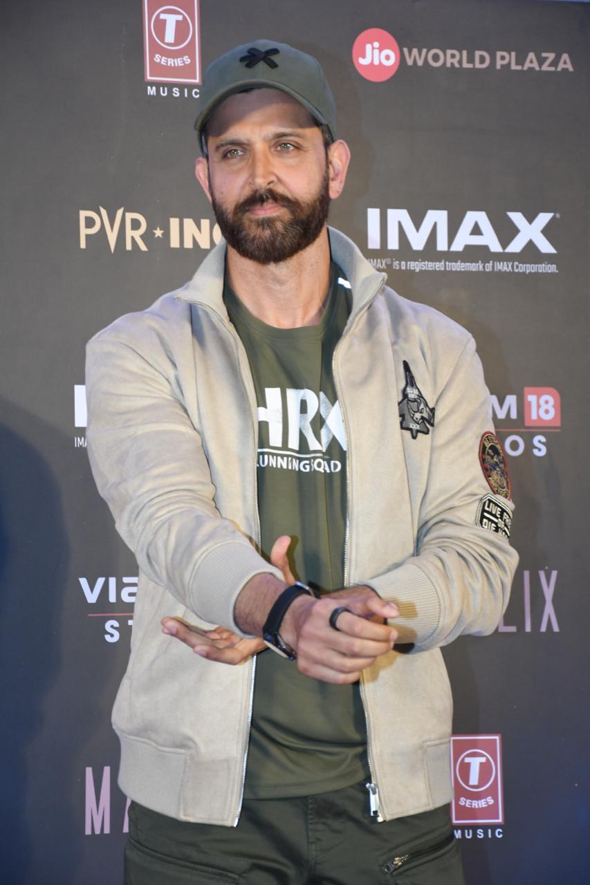Fighter Screening: Deepika Padukone, Hrithik Roshan & Other B-Town A ...
