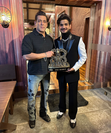 Munawar Faruqui Wins Bigg Boss 17, Shares First Pic With Trophy ...