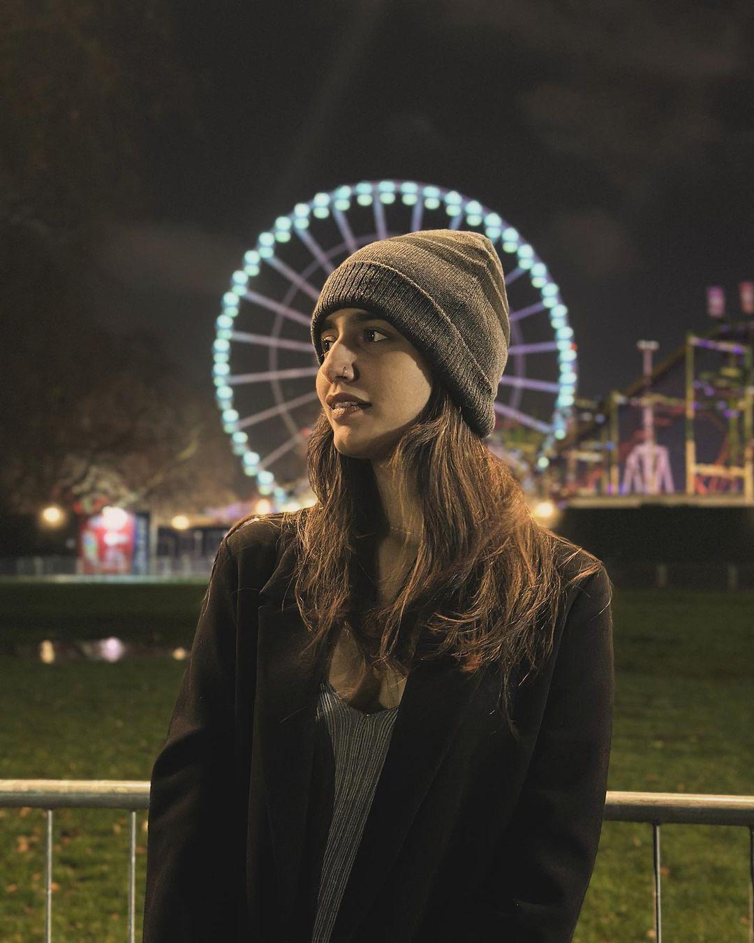 Priya Varrier: విదేశాల్లో వింటర్ వెకేషన్.. చలిలోనూ హీటు పుట్టంచే ...