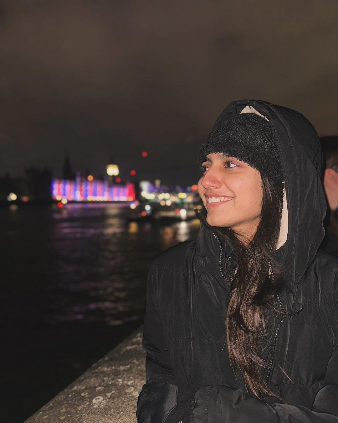 Priya Varrier: క్యూట్ స్మైల్‌తో హీటెక్కిస్తున్న ప్రియా వారియర్.. నవ్వు ...