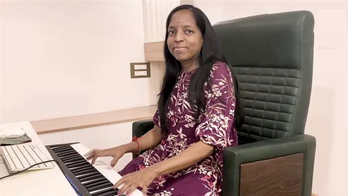 Unseen Photos Of Bhavatharini Daughter Of Music Composer Ilaiyaraaja Passes Away At 47 Filmibeat