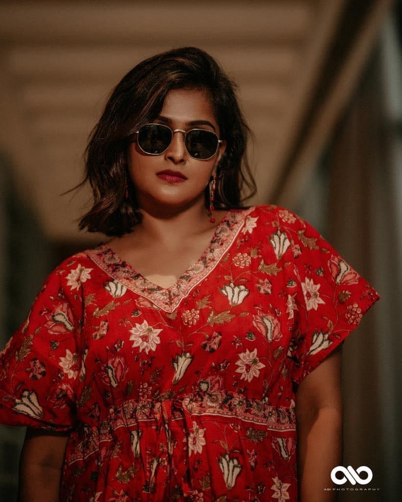 നിന്നെ കല്യാണം കഴിപ്പിക്കും, നല്ല പയ്യനെ കിട്ടും, എന്നിട്ട് എന്തും ചെയ് ...