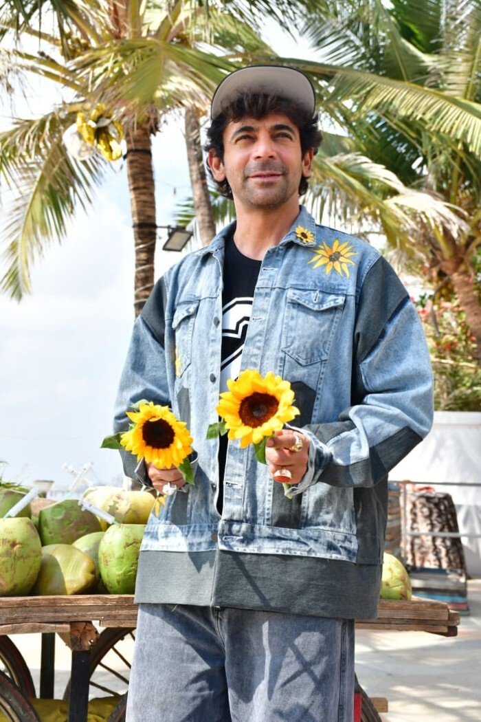 Adah Sharma and Sunil Grover snapped promoting web series Sunflower ...