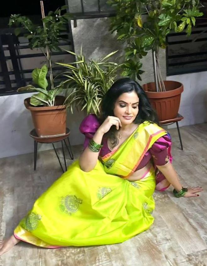 Sarayu Roy: బిగ్ బాస్ సరయు స్టన్నింగ్ షో.. అందాల సునామీ అంటే ఇదేనా ...