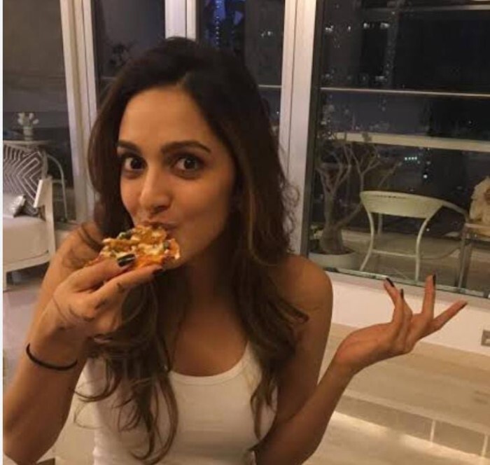 Bollywood's Pizza Affair: Celebs' Unabashed Love for the Iconic Dish ...