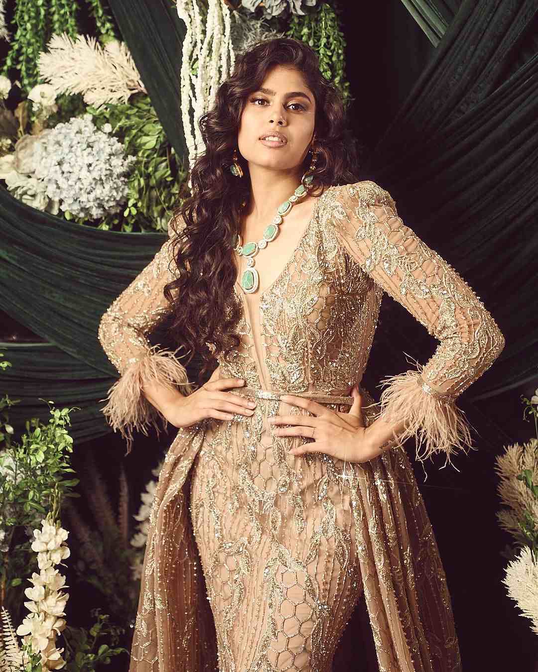 Faria Abdullah: స్టన్నింగ్ లుక్‌లో జాతిరత్నాలు చిట్టి.. ఛమక్కుమనే అందాలకు కళ్లు చెదరాల్సిందే ...