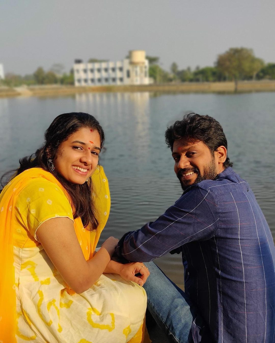 ஜோ தந்த வெற்றி.. சந்தோஷத்தில் 7வது திருமண நாளை கொண்டாடிய ரியோ ராஜ் ...