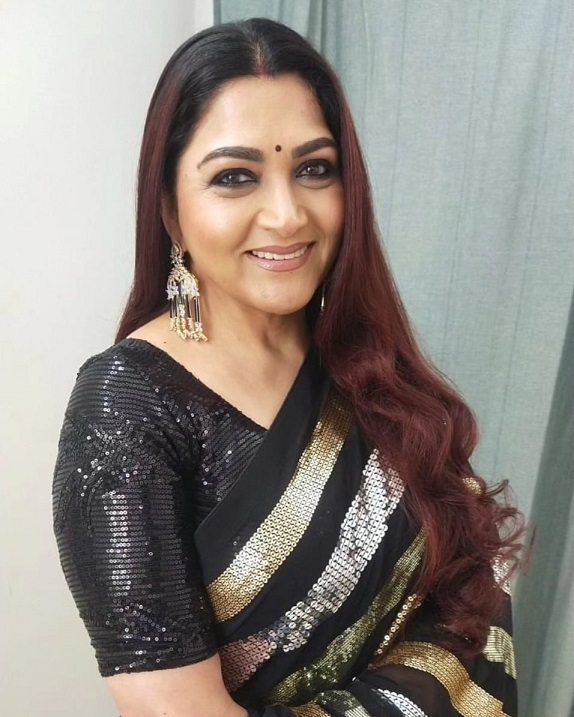 Kushboo షాకిస్తున్న సిమ్లా ఆపిల్ ఖుష్బూ లుక్స్ .. 53 ఏళ్ల వయసులో జిగేల్ మనిపించేలా! | Actress ...