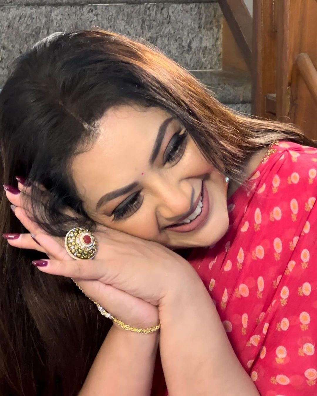 Meena : వయసేమో 47.. ఇంకా జిగేల్ మనిపించేలా అందాలు.. చూస్తే ఫ్లాటే ...