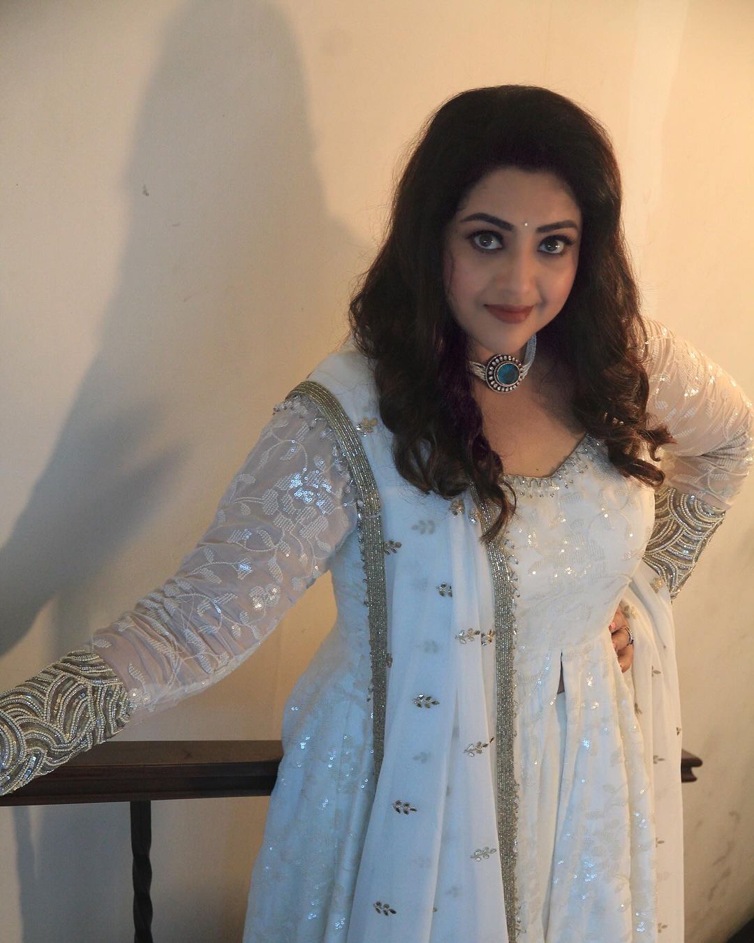 Meena : వయసేమో 47.. ఇంకా జిగేల్ మనిపించేలా అందాలు.. చూస్తే ఫ్లాటే ...