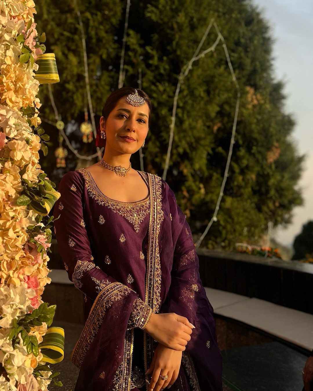 Raashi Khanna: పెళ్లి వేడుకల్లో రాశీ ఖన్నా.. పర్పుల్ డ్రెస్ వేసుకుని ...