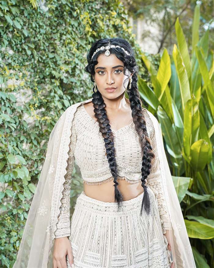 Raashi Singh Photos: Find Latest HD Images, Pictures, Stills & Pics ...