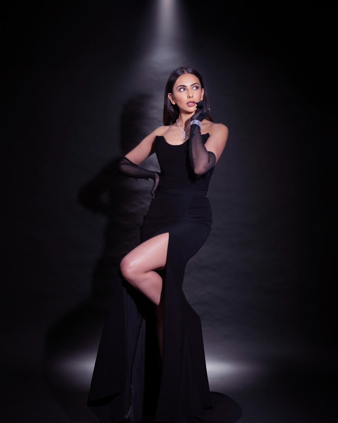Rakul Preet Singh Sets Fashion Goals, Stuns In An Elegant Off-Shoulder ...