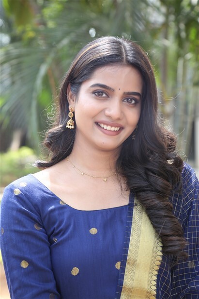 Sri Gouri Priya Photos ట్రూ లవర్‌తో రొమాంటిక్‌గా తెలుగు భామ.. శ్రీ గౌరీ ...