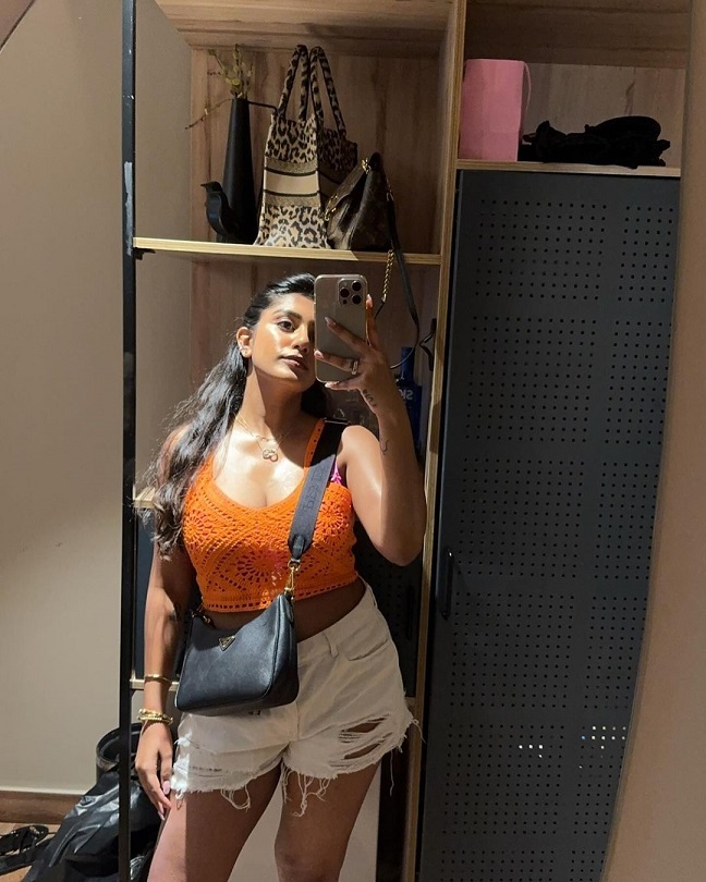 Supritha అవకాశాల కోసం అడుక్కోనంటున్న సుప్రీత.. పొట్టి నిక్కర్ లో ...