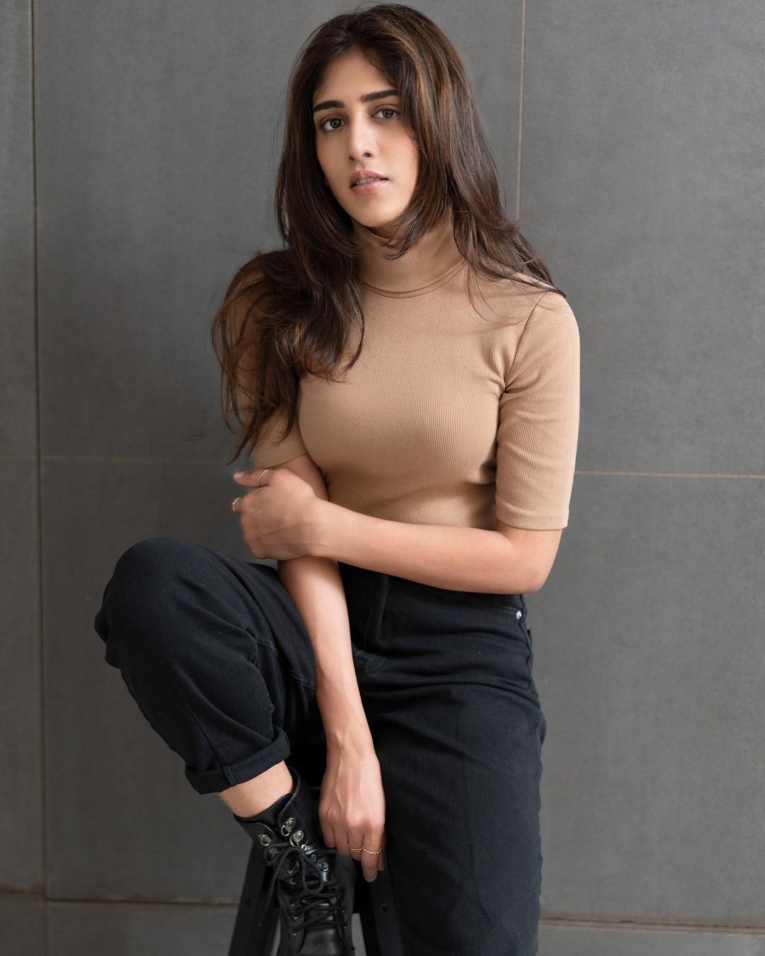 Chandini Chowdary విశ్వక్ సేన్ పడుచు అందాలు - చీరలో లేనప్పుడు ఈ అమ్మడు ఒంపసొంపులు చూస్తే కిరాకే ...