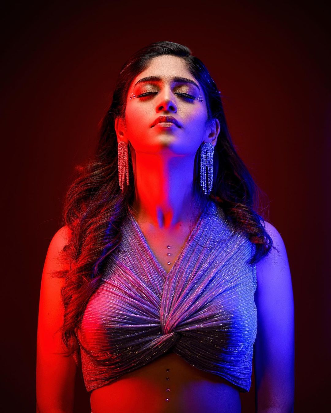 Chandini Chowdary విశ్వక్ సేన్ పడుచు అందాలు - చీరలో లేనప్పుడు ఈ అమ్మడు ఒంపసొంపులు చూస్తే కిరాకే ...