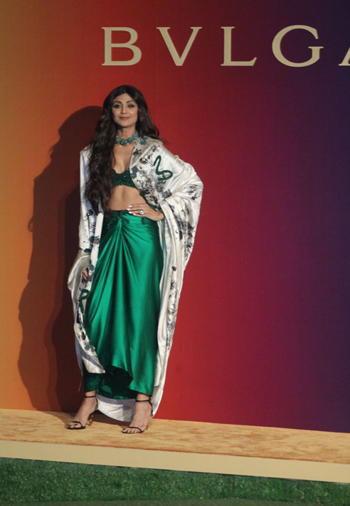 Desi Girl Priyanka Chopra To Shilpa Shetty, See Who Wore What At Isha ...