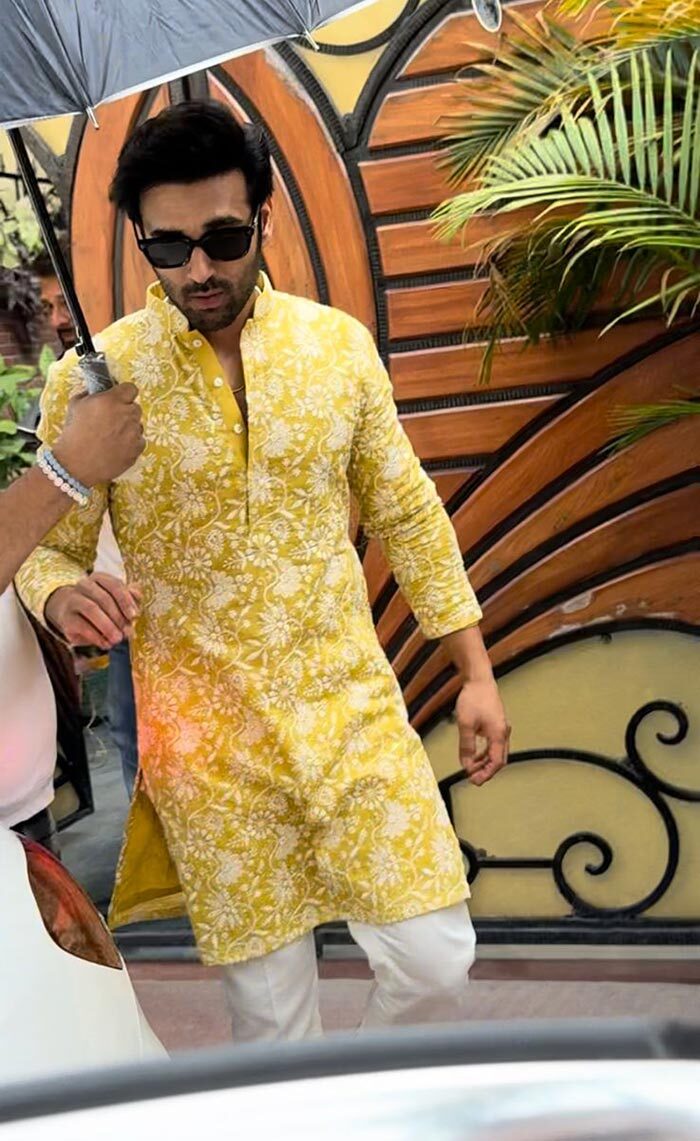 Dulhe Raja Pulkit Samrat Spotted Ahead Of His Wedding With Kriti ...