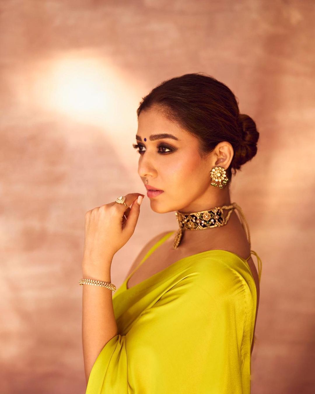 Nayanthara భర్తతో నయనతార అన్ ఫాలో డ్రామా - ఓహో అసలు రీజన్ ఇదా ...