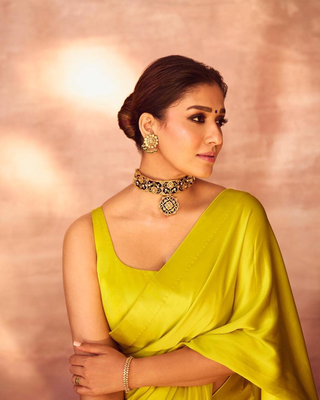 Nayanthara భర్తతో నయనతార అన్ ఫాలో డ్రామా - ఓహో అసలు రీజన్ ఇదా ...