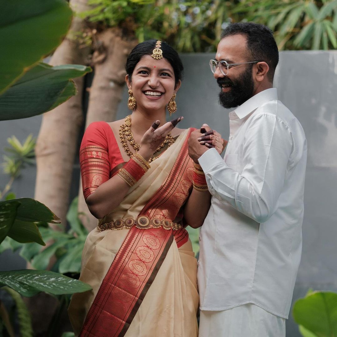 Popular Tamil Actress Meetha Raghunath Ties The Knot, Photos Go Viral ...