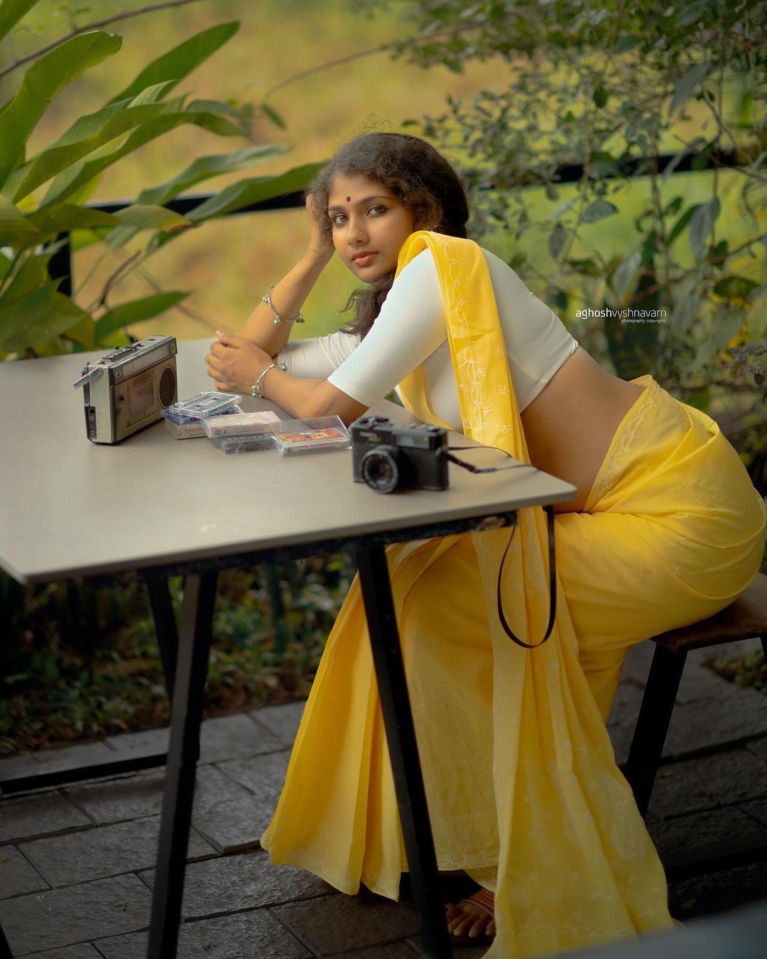 RGV 'ఆరాధ్య దేవి'ని ఇలా చూశారంటే మైండ్ బ్లోయింగ్ అంతే.. ఇప్పుడిదే హాట్ ...