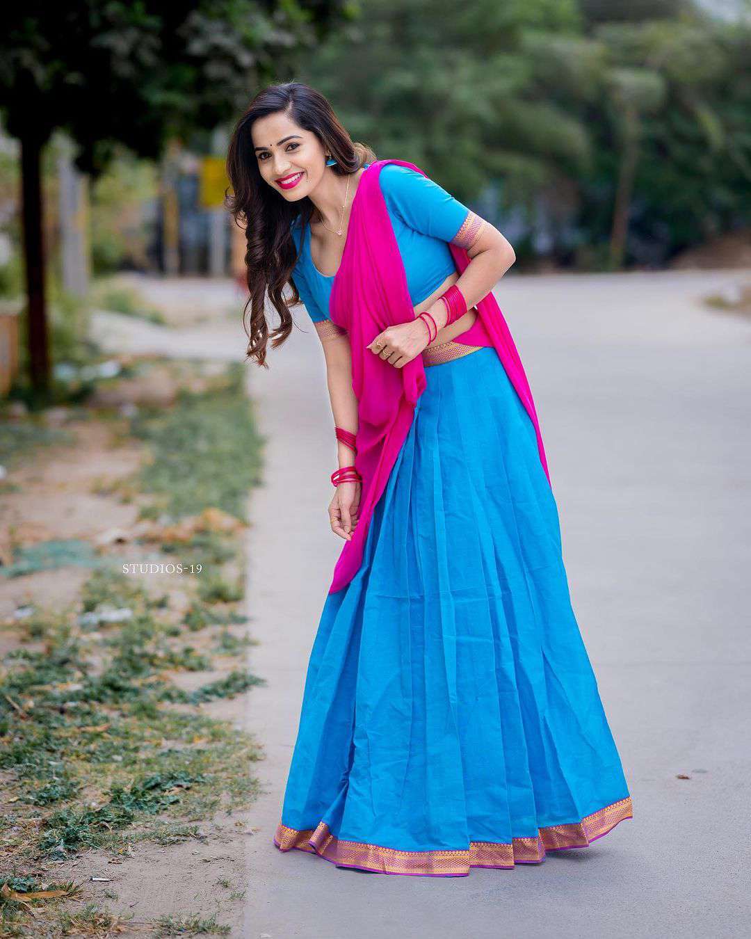 Shobha Shetty: లంగావోణీలో గుండె లయ తప్పేలా చేస్తున్న బిగ్‌బాస్ బ్యూటీ ...