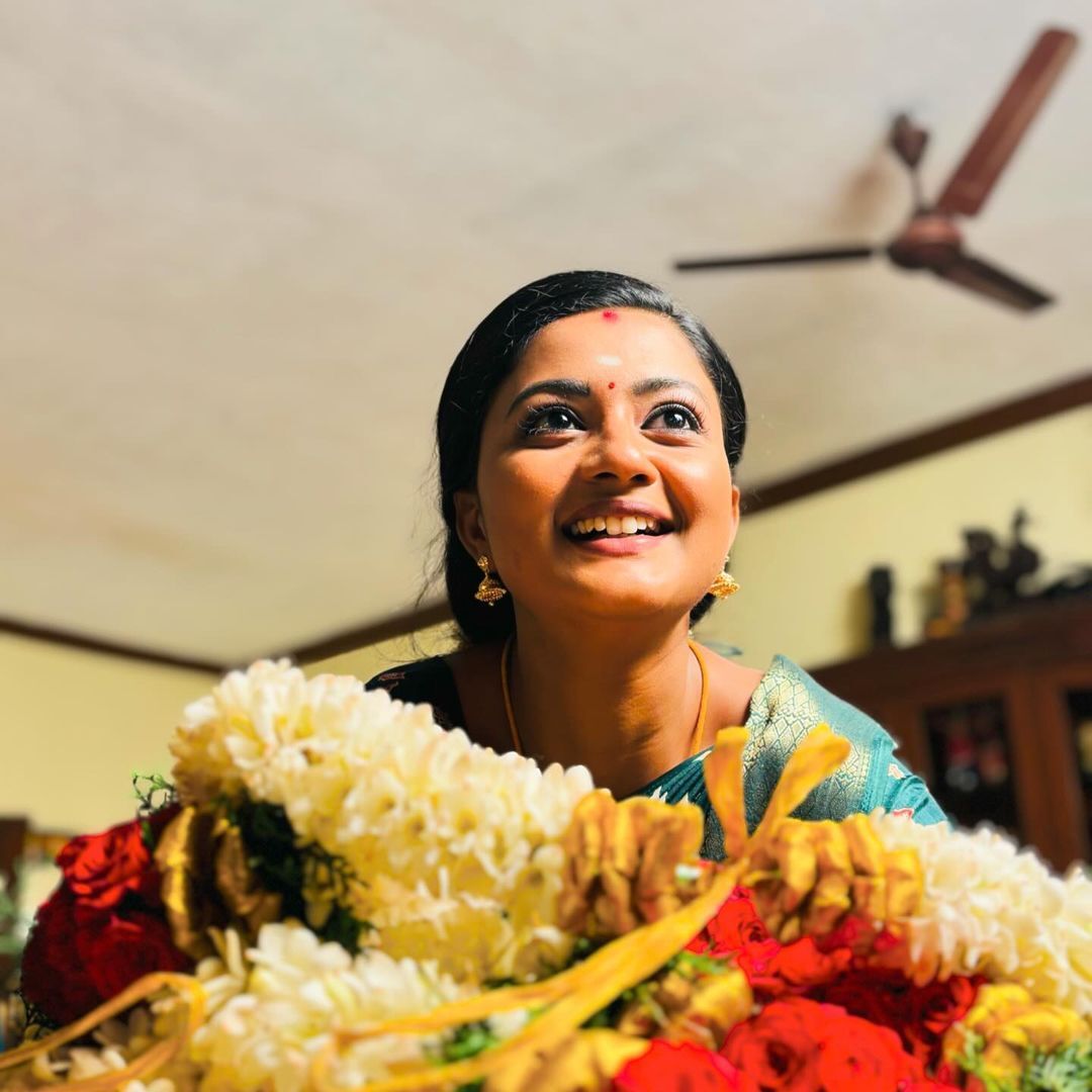 கழுத்தில் தாலியுடன் 'சிறகடிக்க ஆசை’ கோமதி பிரியா!.. திடீர் பரபரப்பை கிளப்பிய லேட்டஸ்ட் பிக்ஸ் ...