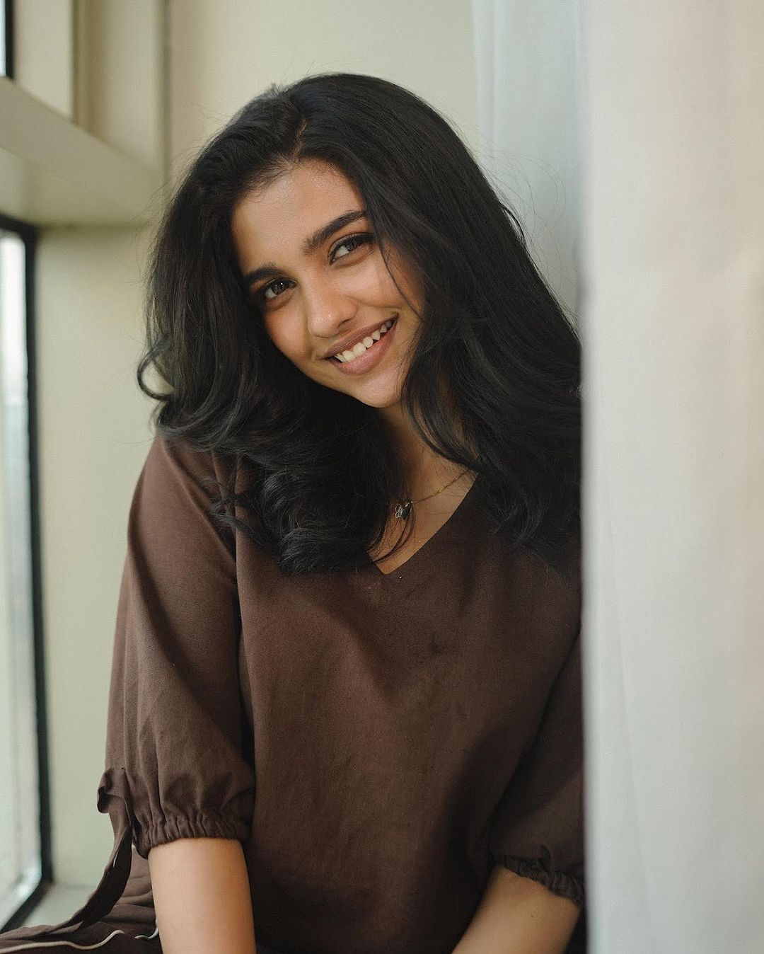 SS రాజమౌళి మనసు దోచుకొన్న ప్రేమలు హీరోయిన్ ఫోటోలు.. అందం సిగ్గుపడేలా ...