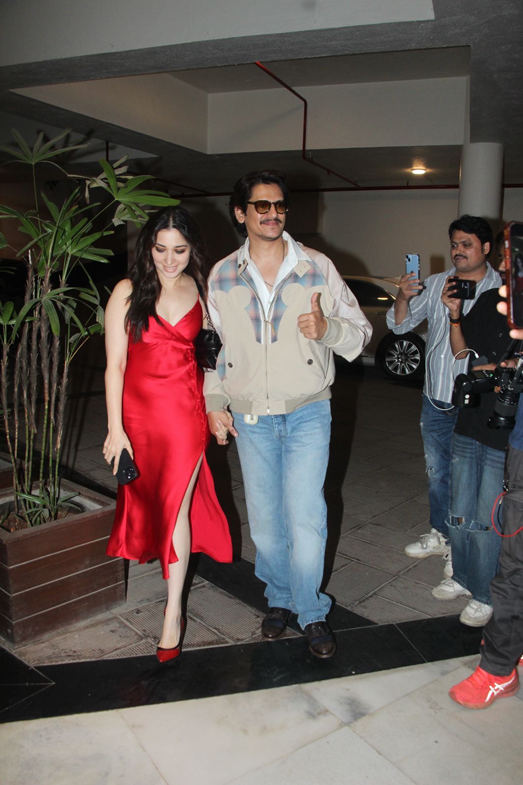 Tamannaah Bhatia-Vijay Varma Steal Hearts Together At Manish Malhotra's ...